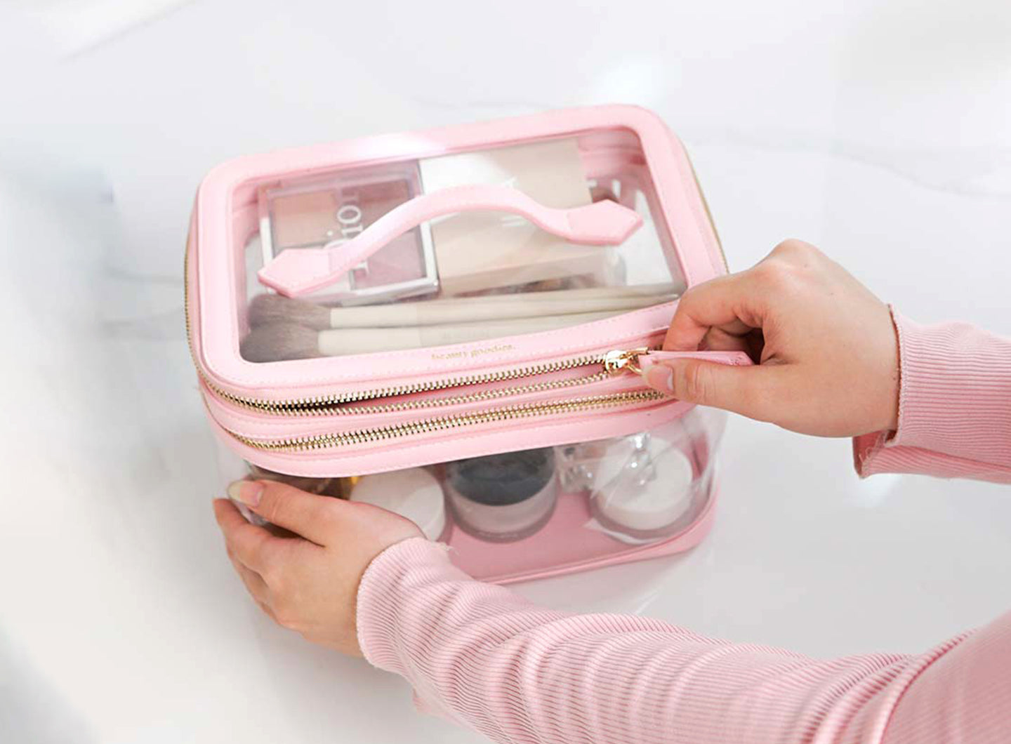 Chic Skincare Bags for Organized Travel - Compact and Convenient ...